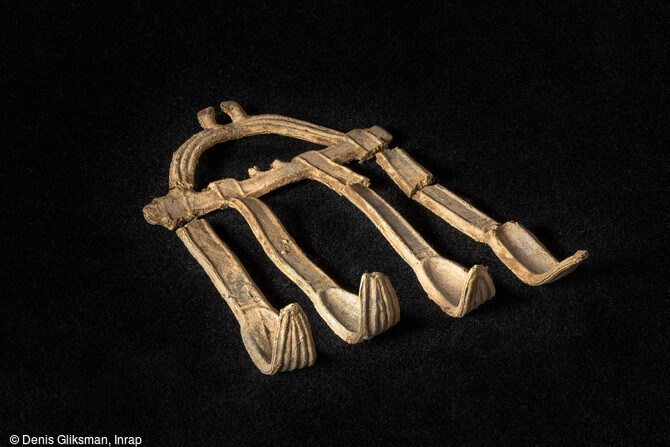 Strigil – BATH – BAlnea & THermae